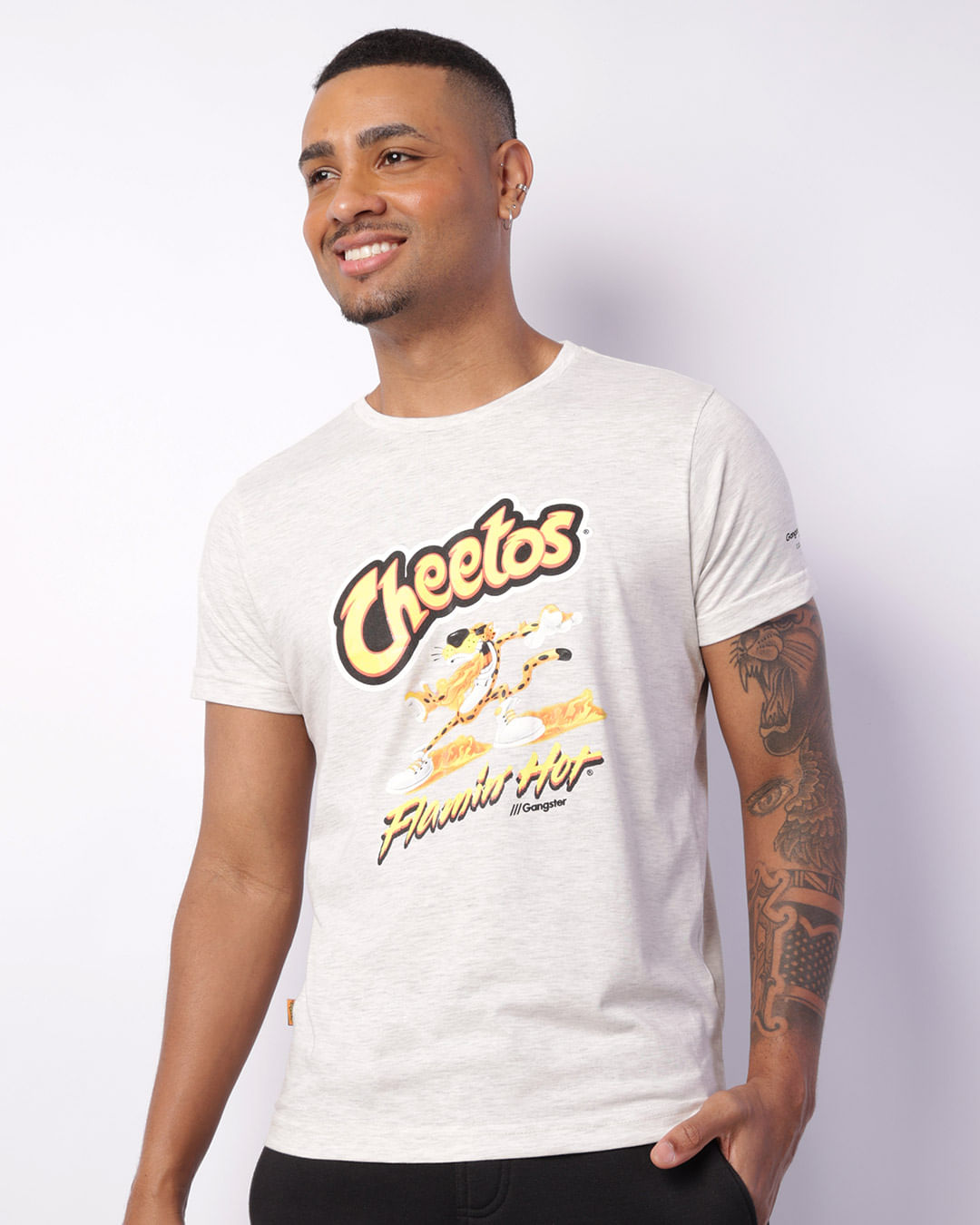 Camiseta Masculina Manga Curta Gangster Cheetos Flamê Cinza