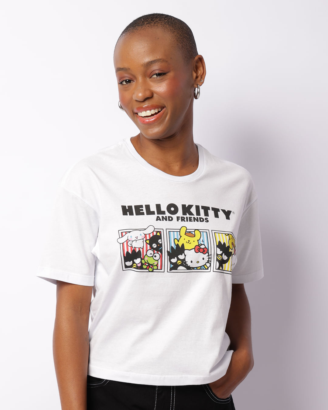 Camiseta Feminina Cropped Hello Kitty Manga Curta Branca