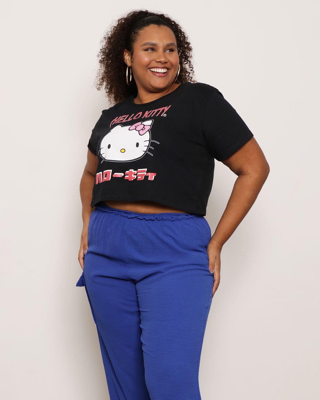 Blusa Plus Size Feminina Cropped Hello Kitty Preta